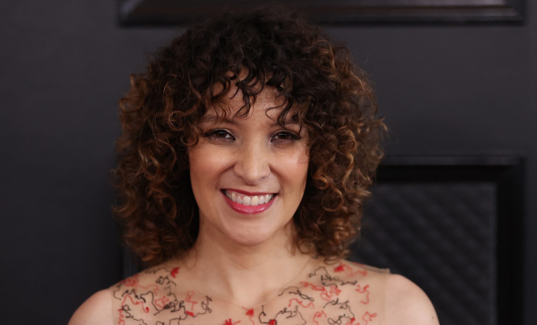 Gaby Moreno brilla en la alfombra roja de los Grammy 2023