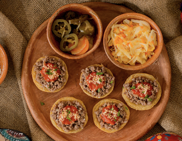 Conoce la receta y preparación de las garnachas