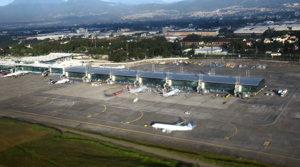 Evacuación de vuelo a Petén tras broma de pasajero