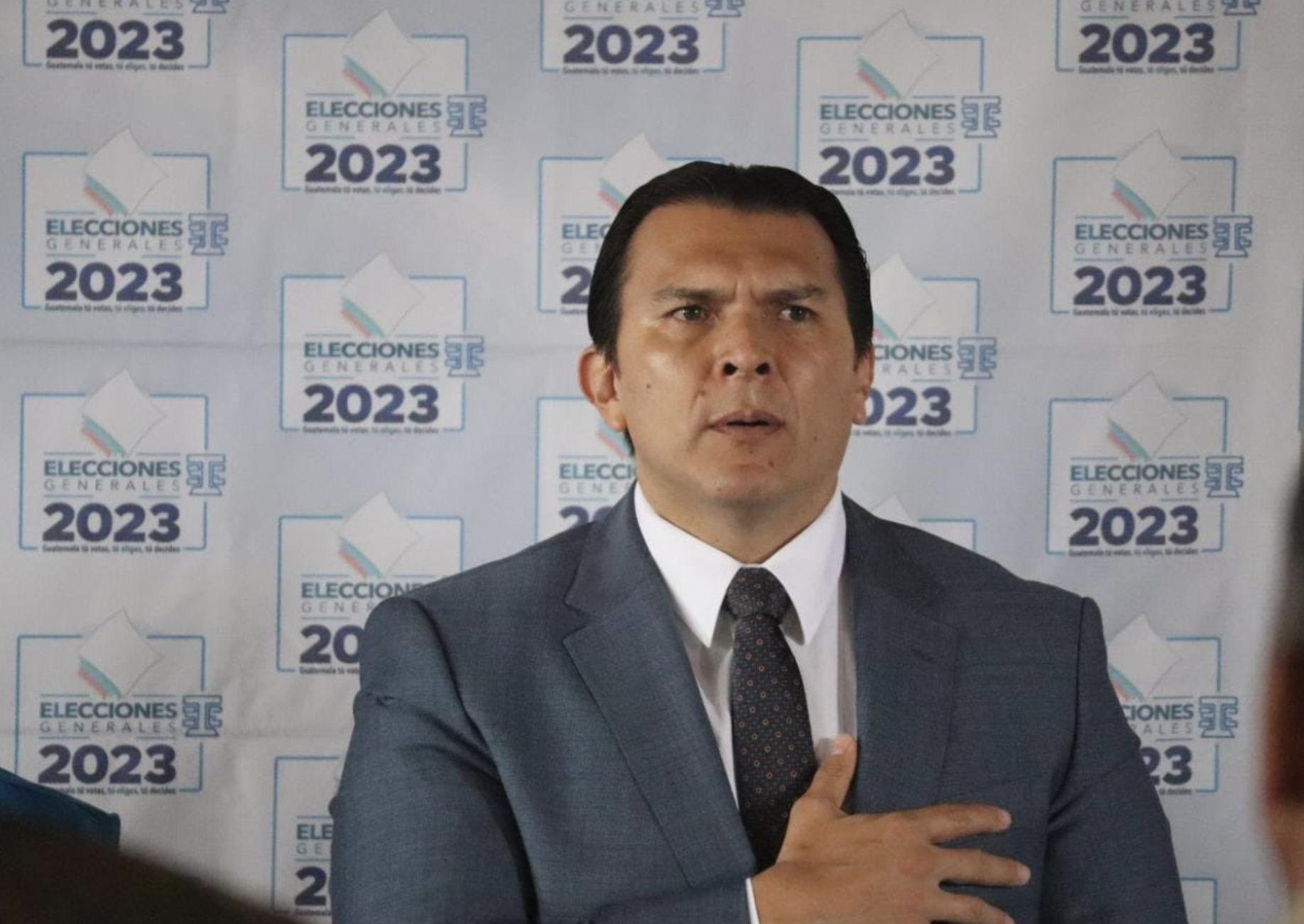 Gabriel Aguilera asume la presidencia del TSE tras suspensión de medidas