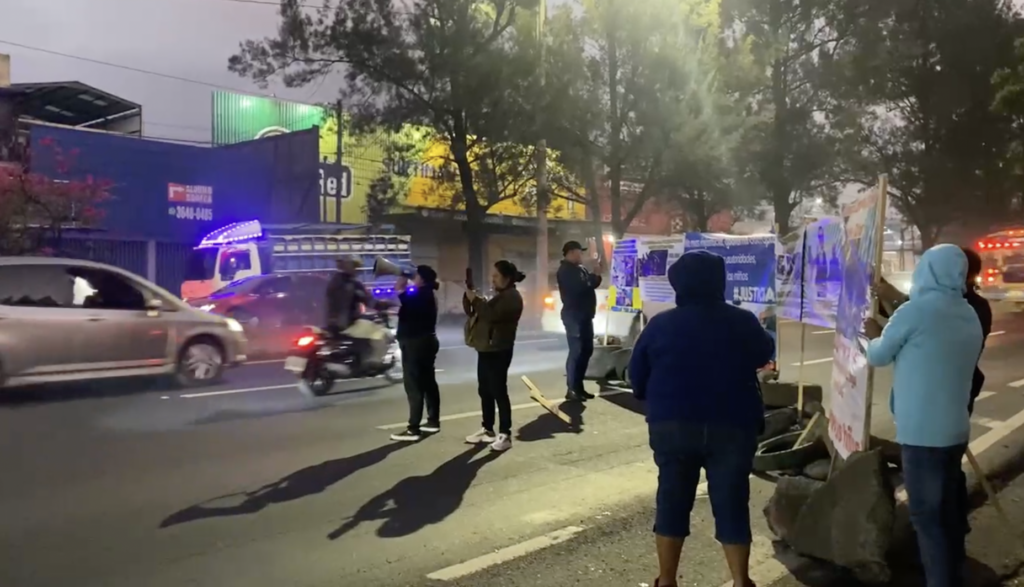 Manifestación bloquea la Calzada Raúl Aguilar Batres en apoyo a la ...
